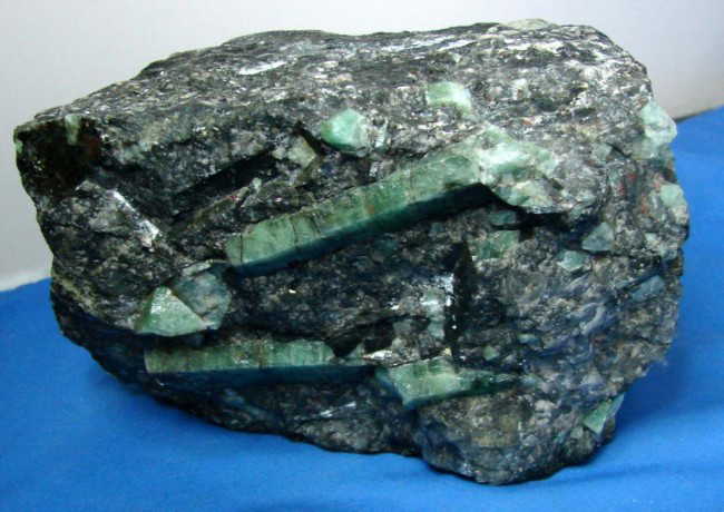 225: Raw Emerald Geode with Host Rock 6" x 4"