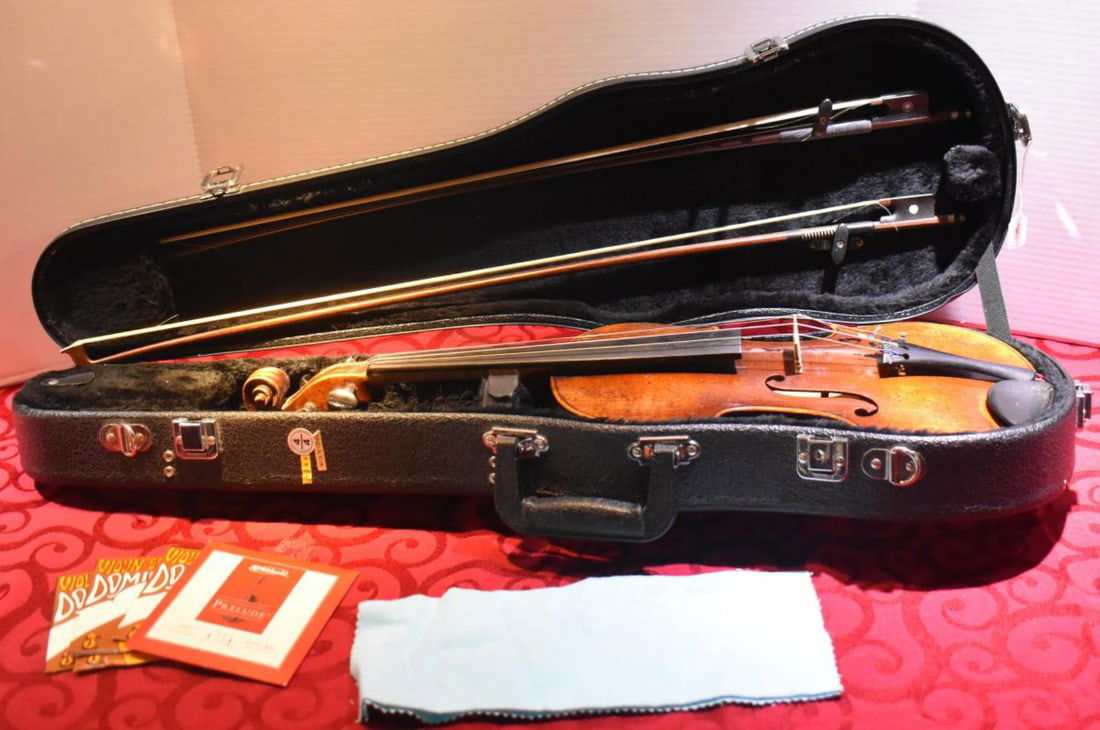 Antonius Stradivarius Violin W/case Auction