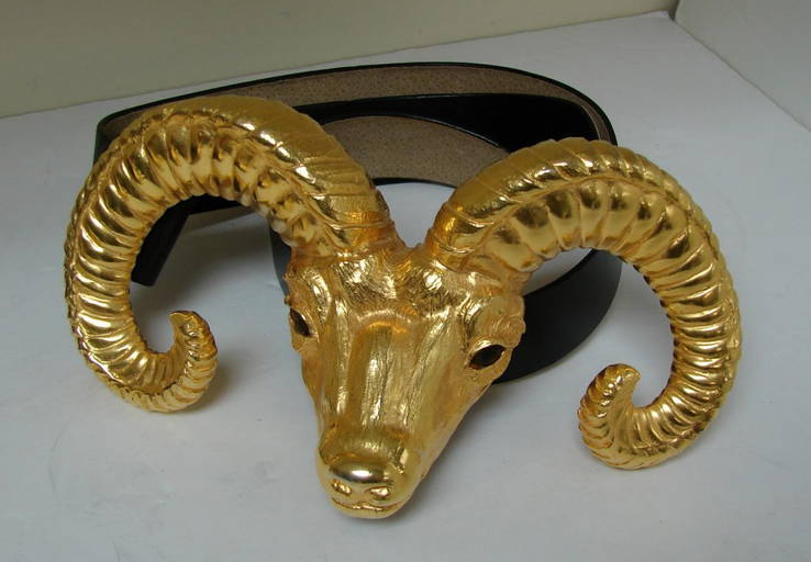 Christopher Ross Gold Tone Ram's Head Belt Buckle