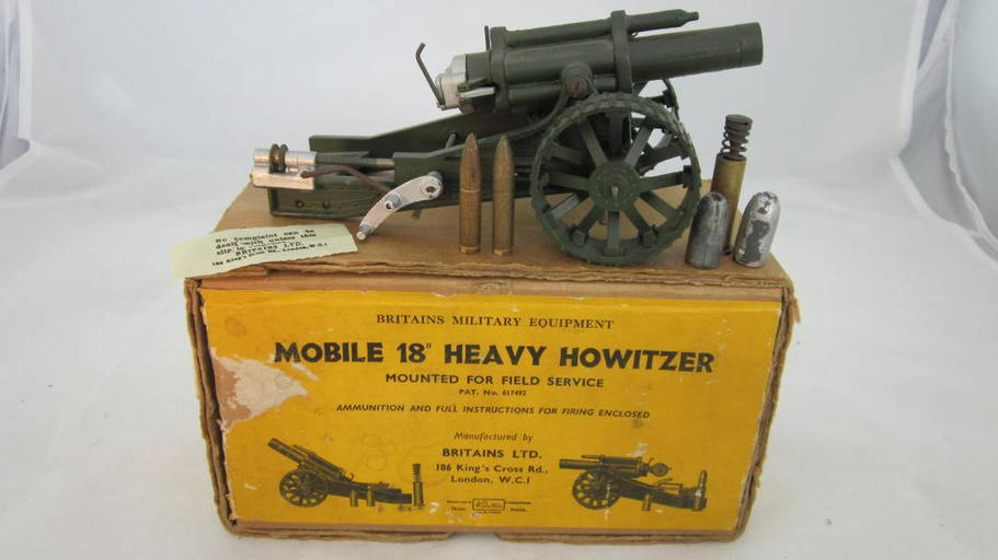 Britains Set #9740 Mobile 18" Heavy Howitzer.
