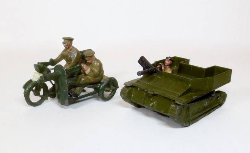 Britains Motor Machine Gun & Cardon Lloyd Tank