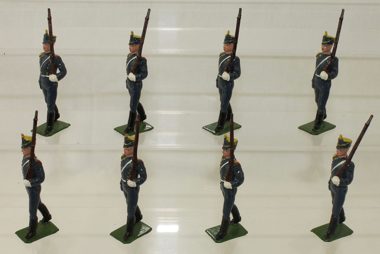 Britains Set #216 Argentine Infantry - Oct 12, 2019 | Old Toy Soldier Auctions USA in PA