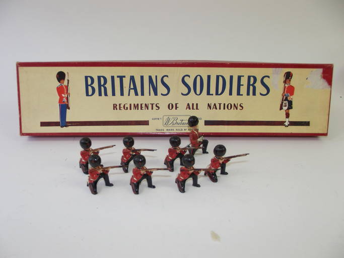 Britains 120 The Coldstream Guards Kneeling - Aug 16, 2020 | Old Toy ...