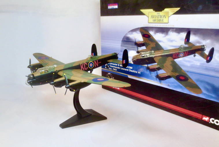 Corgi #aa32617 Avro Lancaster B Mkiii Dv380