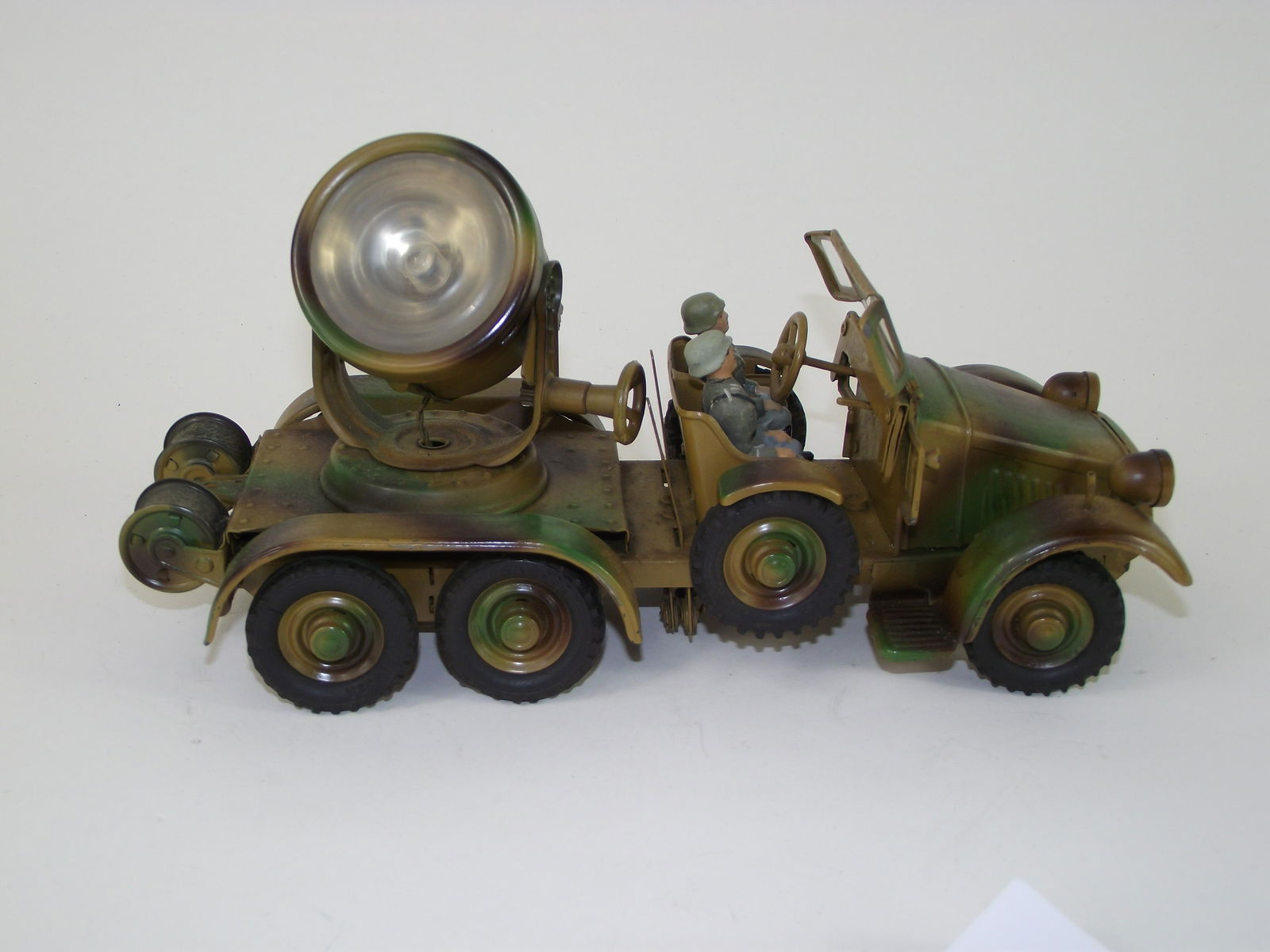 Hausser Elastolin German Searchlight Vehicle
