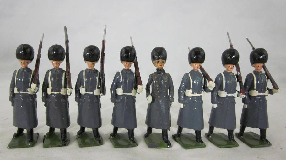 Britains Set #312 Grenadier Guards Greatcoats. (#2509) on Feb 05, 2022 | Old Toy Soldier ...