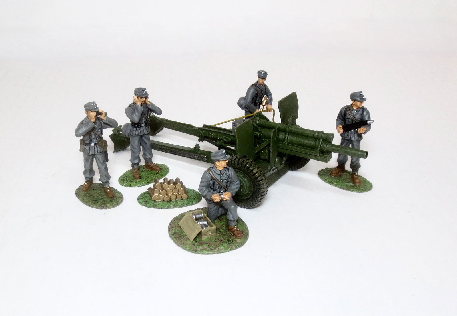 Frontline Ww2 German Field Artillery & Crew