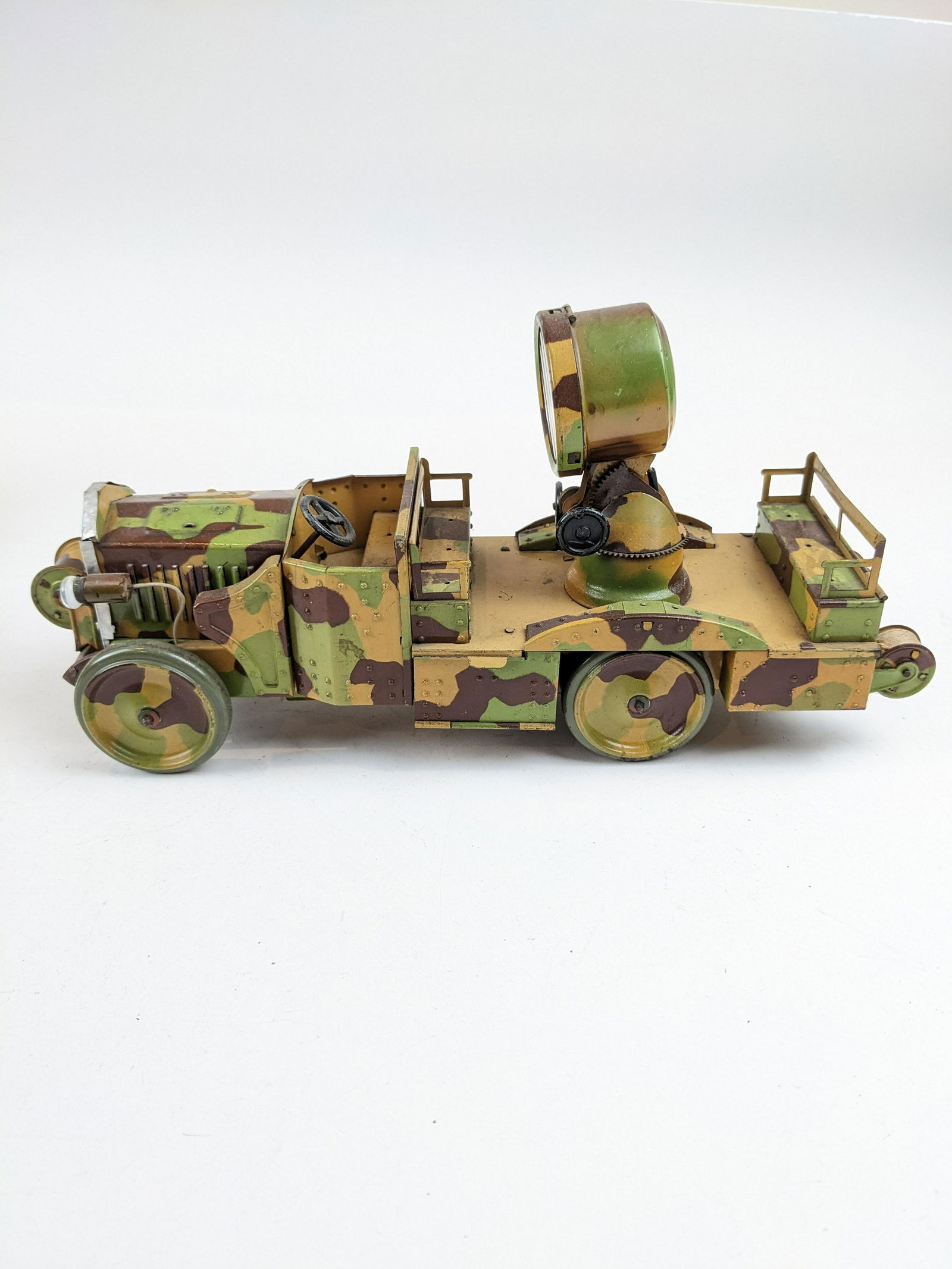 Hausser German Searchlight Truck Camo 4x14 - Apr 22, 2023 | Old Toy ...