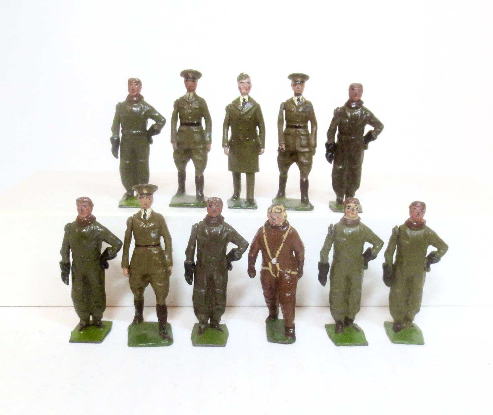 Britains U.s. & Raf Air Force Figures Auction
