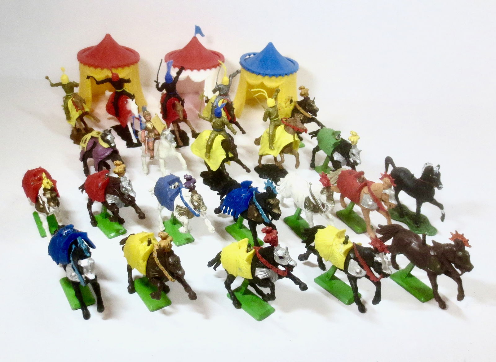 Timpo & Britains Deetail Knights & Horses Auction