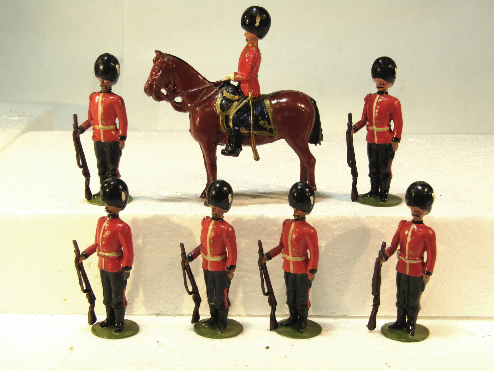 Britains No 111 Grenadier Guards At Attention Auction