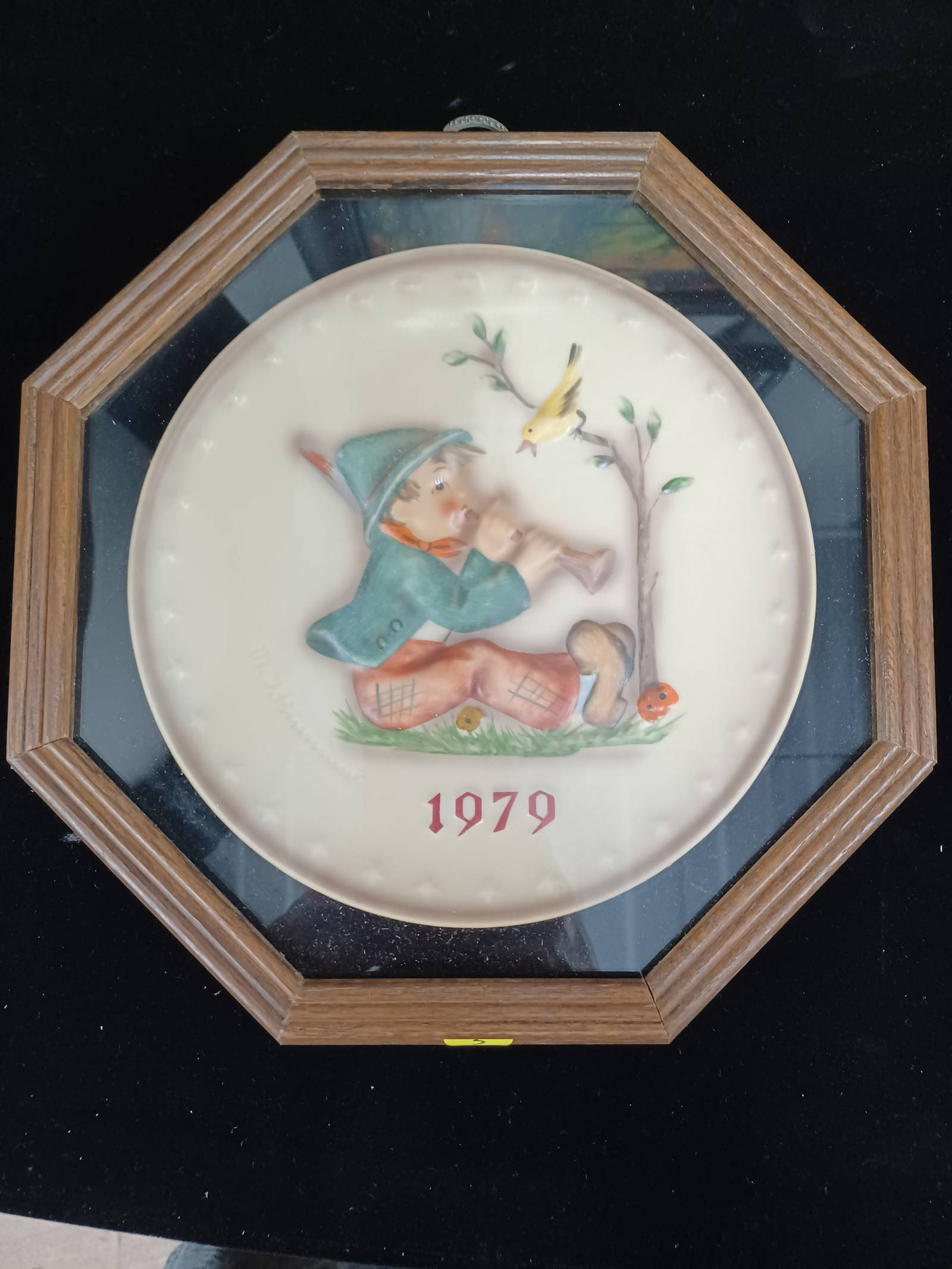 Vintage 1979 Hummel Plate Framed In Wood Case Auction