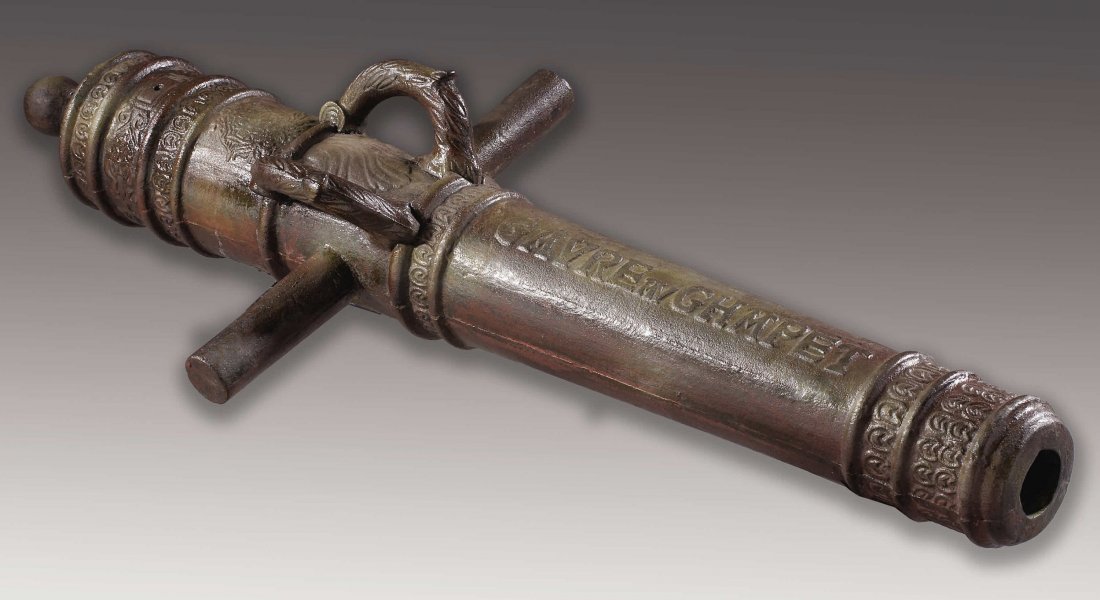 63039: A Spanish Colonial-Style Cast Iron Ship's Cannon