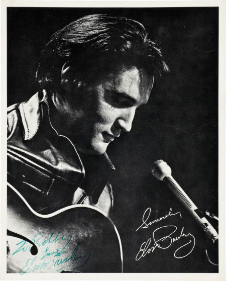 Elvis Presley Autographed Publicity Photo (1970)
