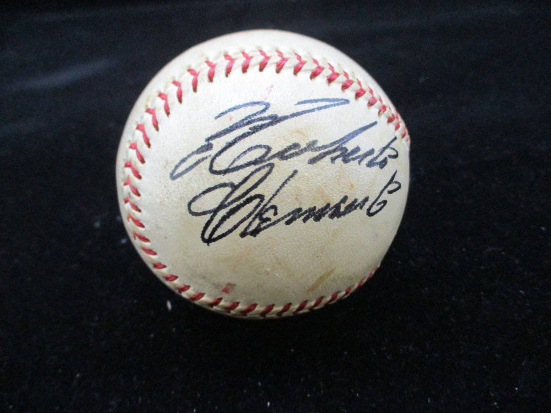 Roberto Clemente Signed National League Baseball Auction