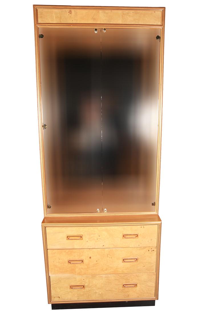Henredon Bookcases, Display Cases & Shelves for Sale at Auction