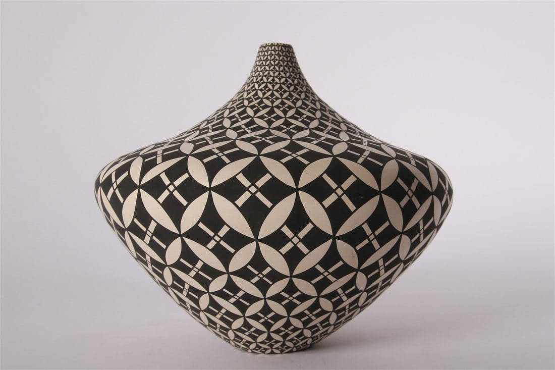 Dorothy Torivio, Acoma Patterned Vessel Auction