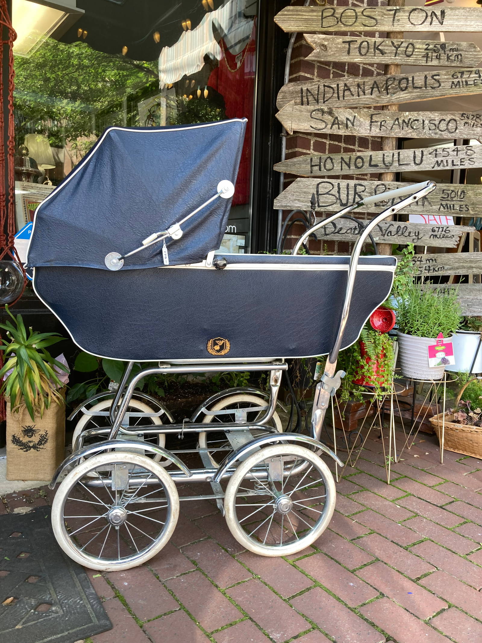 Refurbished 1950's Royale Wonda Baby Stroller Auction