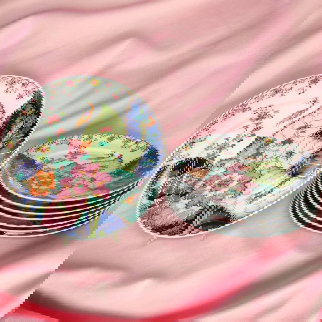 Mottahdeh Tobacco Leaf Pattern Dinner Plates, Set Of 8 Auction