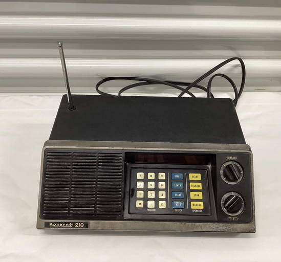 Vintage Bearcat 210 Police Scanner