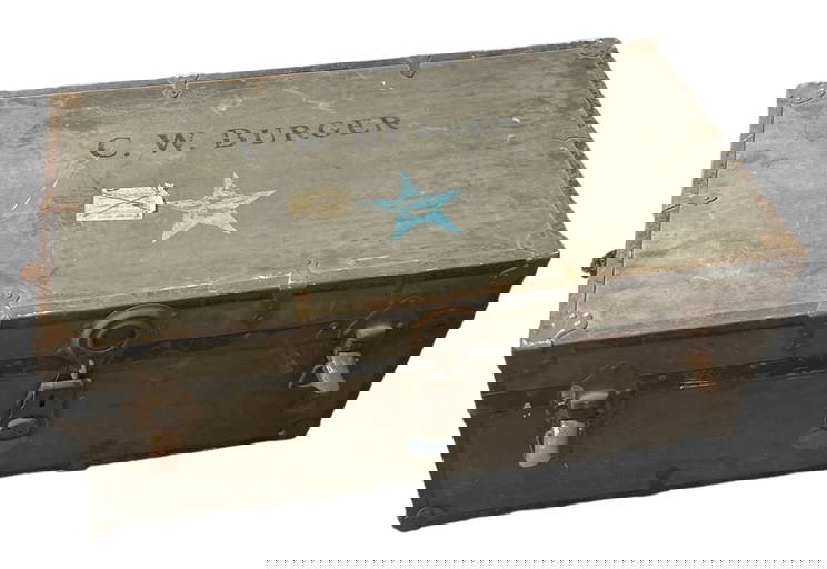 Original Wwii U.s. Military Storage Container Of Captain C.w. Burger