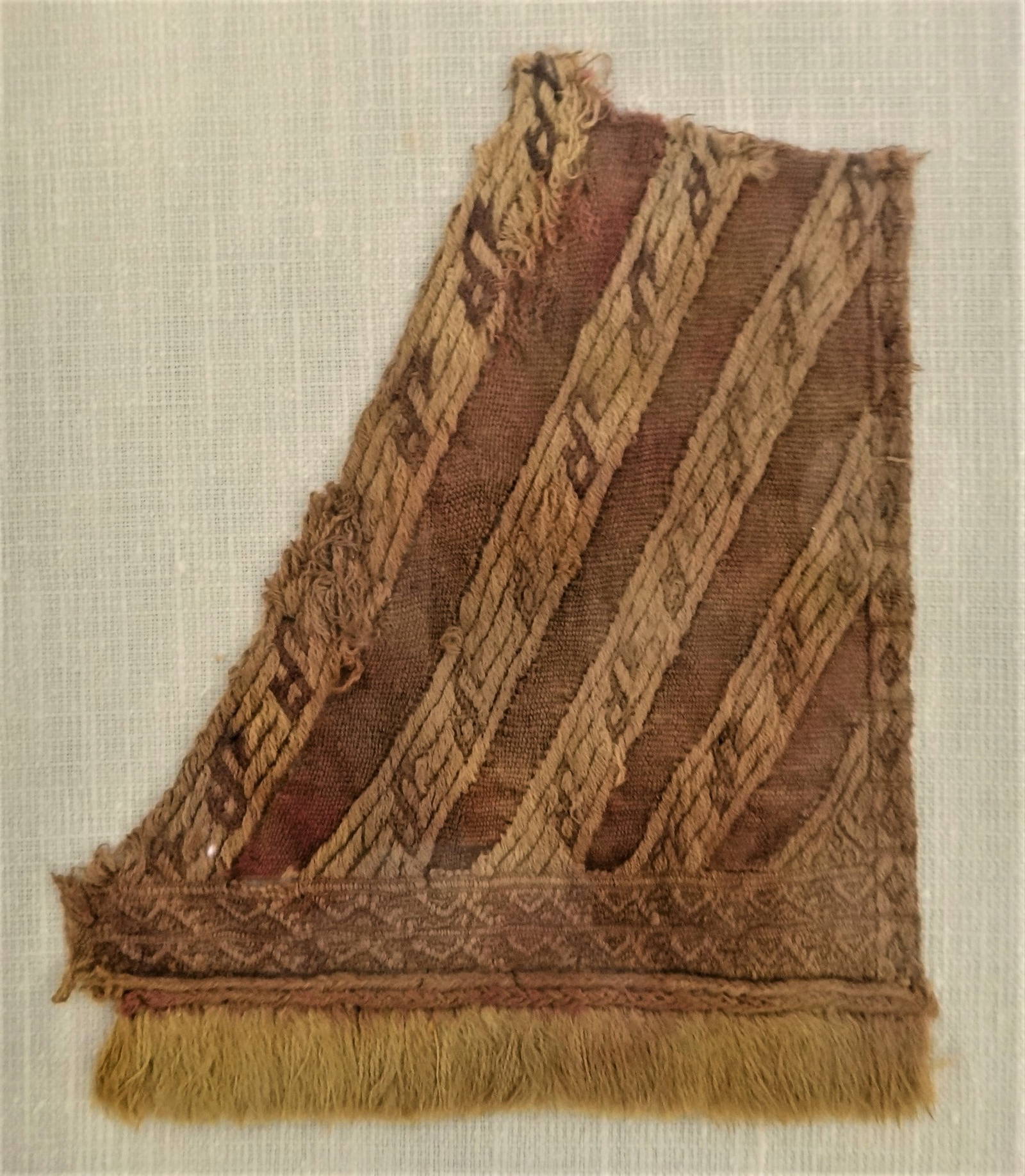 Ancient Pre-columbian Chimu Textile Fragment W/fringe. C. 1000-1450. 7 ...