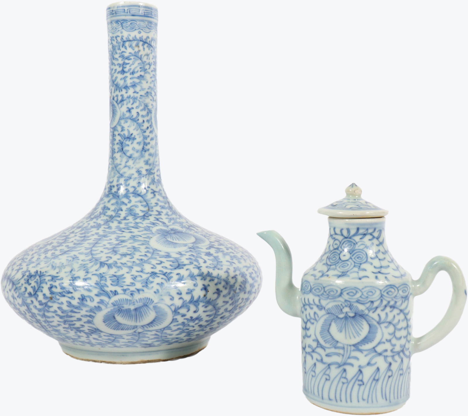 Chinese Blue And White Porcelain Bottle Vase And Teapot / Soy Pot Set ...