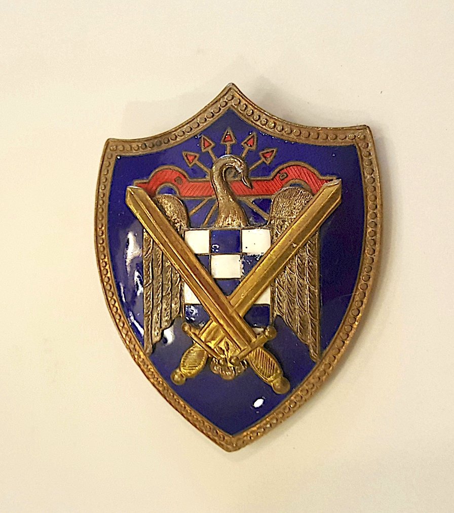 Enameled Wwii Spanish Falange Badge