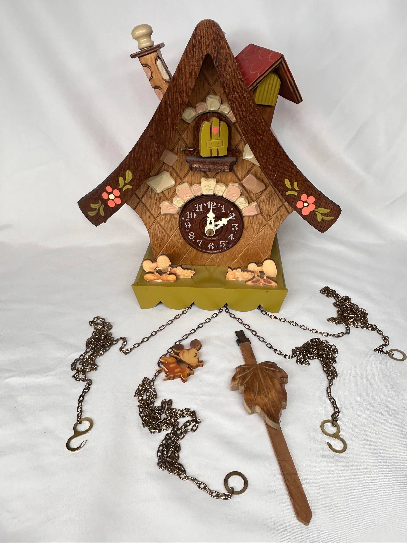 Collectors Disney Mickey And Minnie Mouse Yoo Hoo Cuckoo Clock, Made In ...