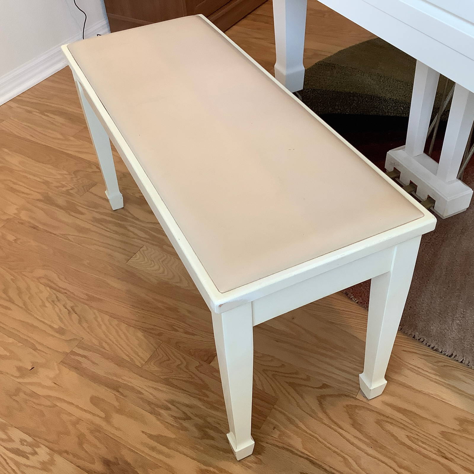White Piano Bench With Vinyl Seat Auction