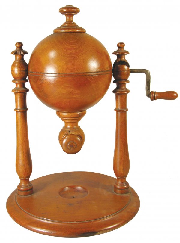 1341: Keno Goose, walnut. Unusual shape