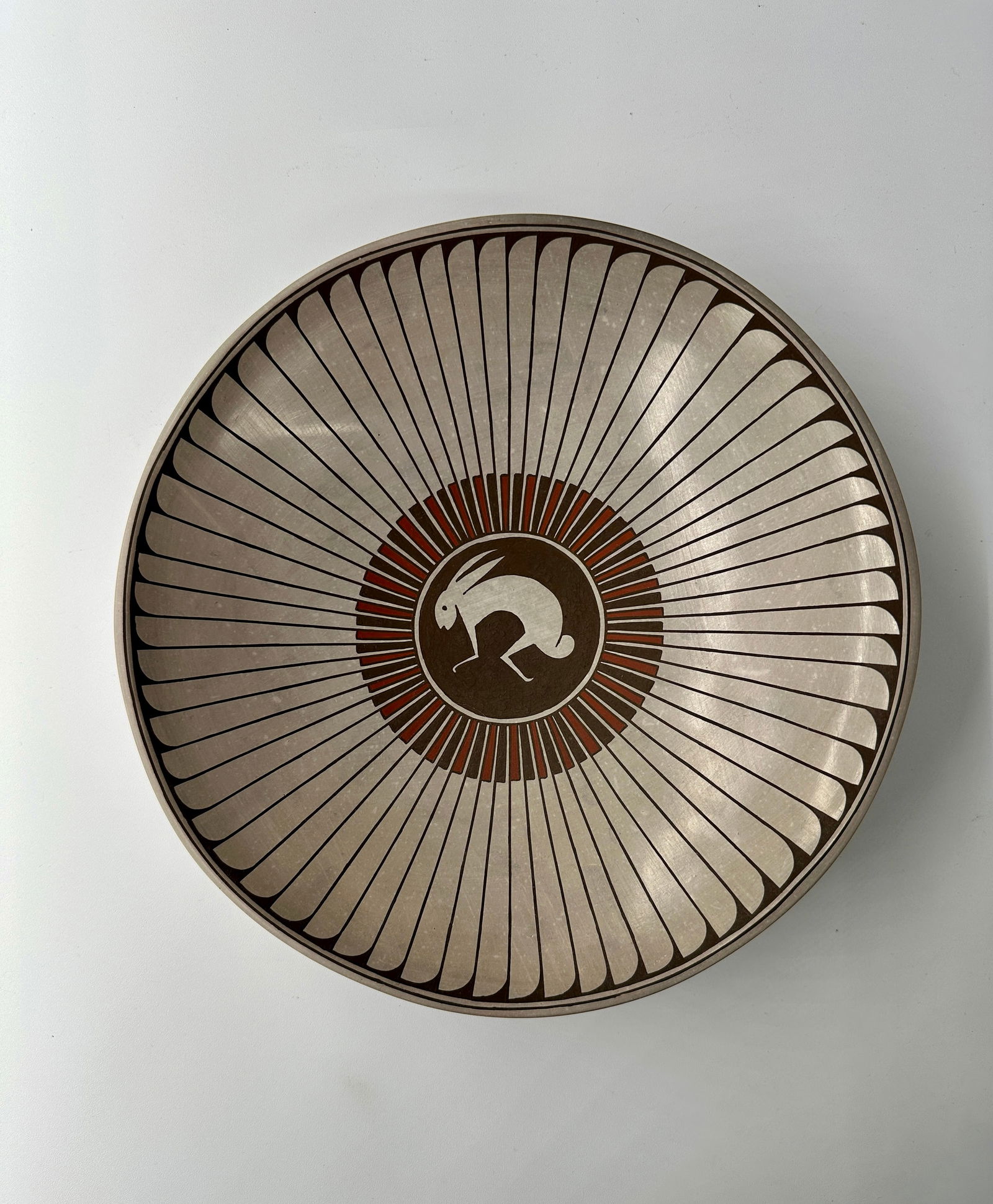 Beautiful Humberto Ponce Dish Auction