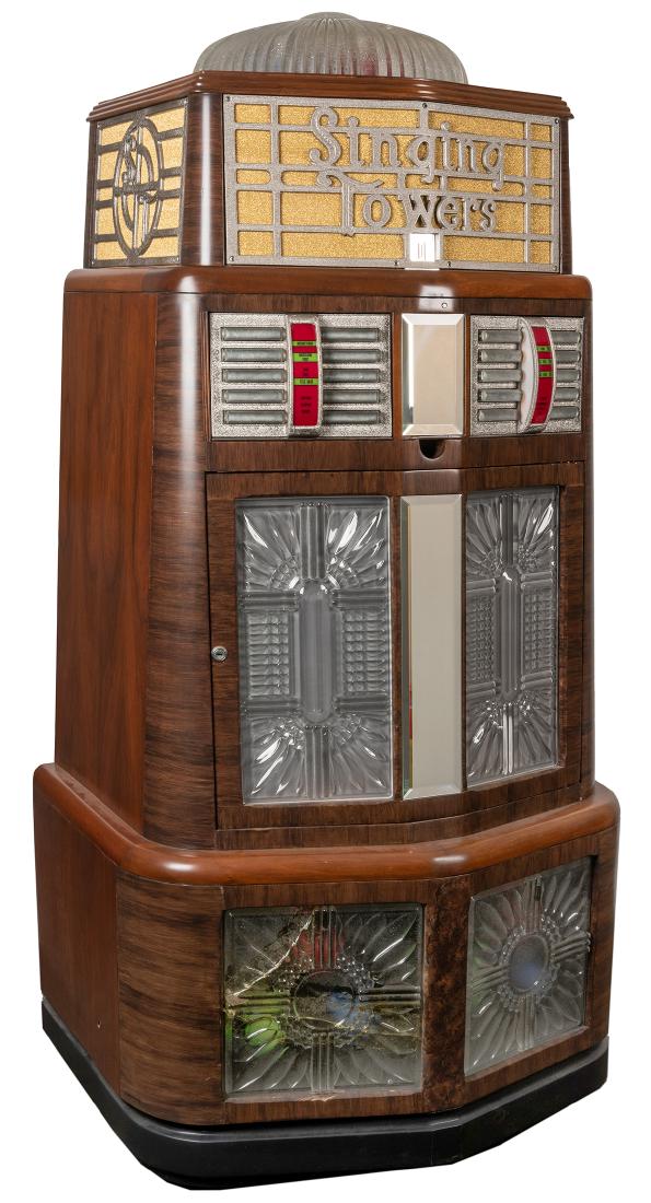 AMI 1940 Model 201 "Singing Towers" Jukebox.