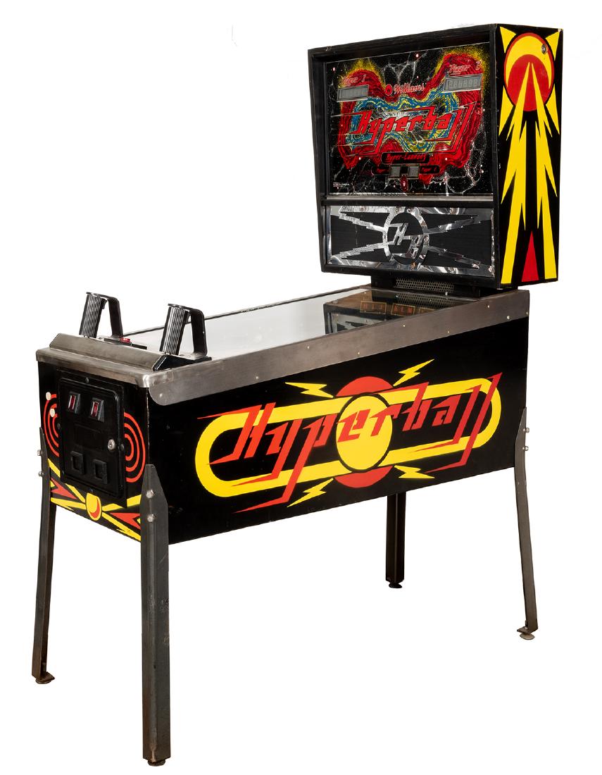 Williams Hyperball 25 Cent Pinball Machine.