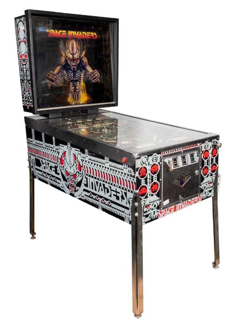 Bally Space Invaders 25 Cent Pinball Machine.