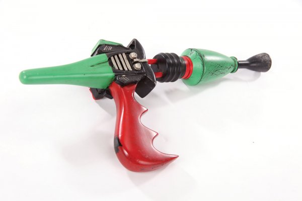 Original Martian ray gun pistol from Mars Attacks!