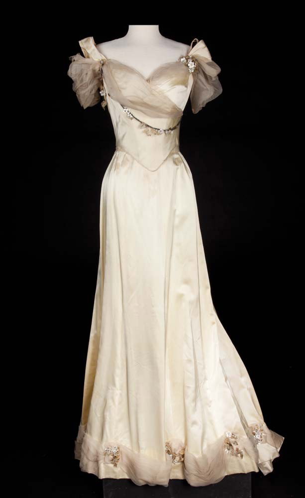 Suite of (3) costumes from The Picture of Dorian Gray