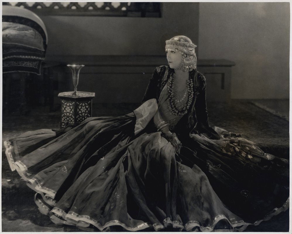 Jetta Goudal, Merle Oberon and Jeanette MacDonald (3)