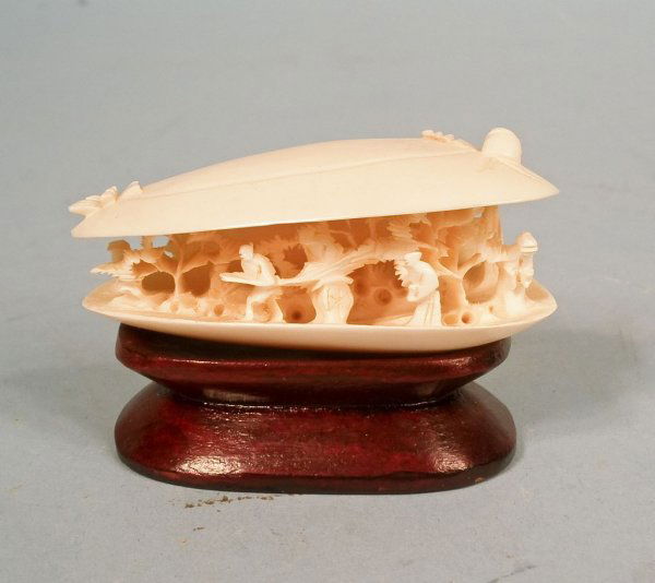 Chinese Carved Ivory Clam Shell w/ Miniature Interior S