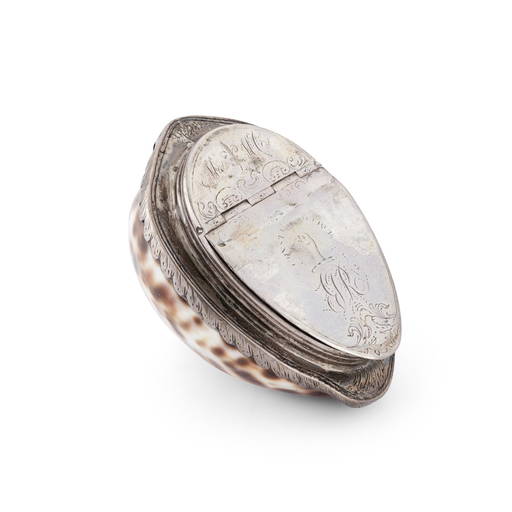 A SCOTTISH SILVER MOUNTED COWRIE SHELL SNUFF BOX LATE - Aug 18, 2021 ...