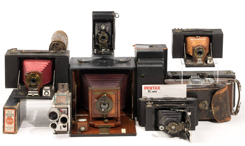 Bellows Camera Assortment (#0318) on Jan 22, 2023 | Leonard Auction ...