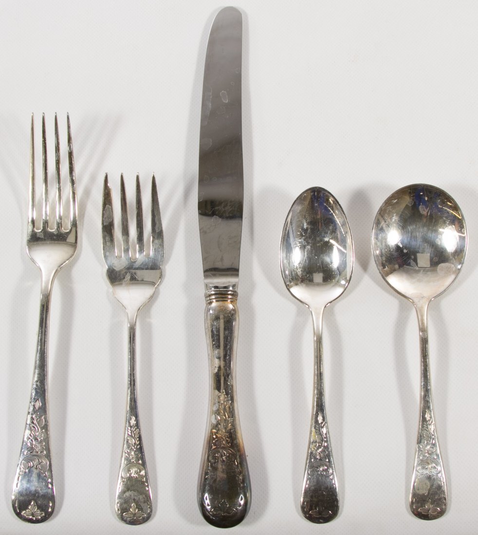 Birks Regency 'Queen Mary' Silverplate Flatware