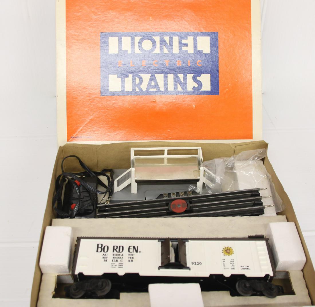 Lionel Borden Operating Milk Car With Platform 6 9220