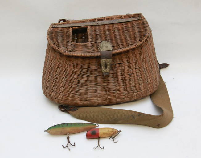 Vintage Fishing Creel