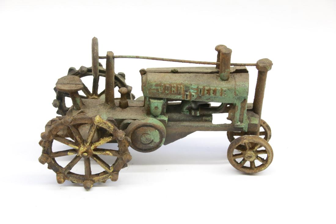 CAST IRON JOHN DEERE TRACTOR