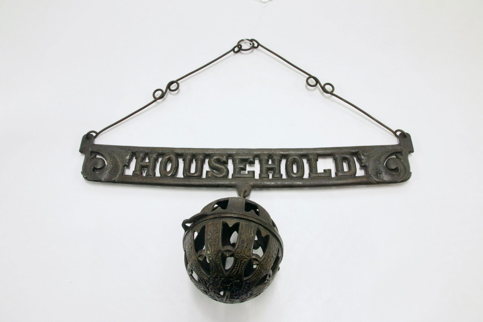 For Auction: ANTIQUE CAST IRON STRING HOLDER (#17) on Feb 08, 2020 ...