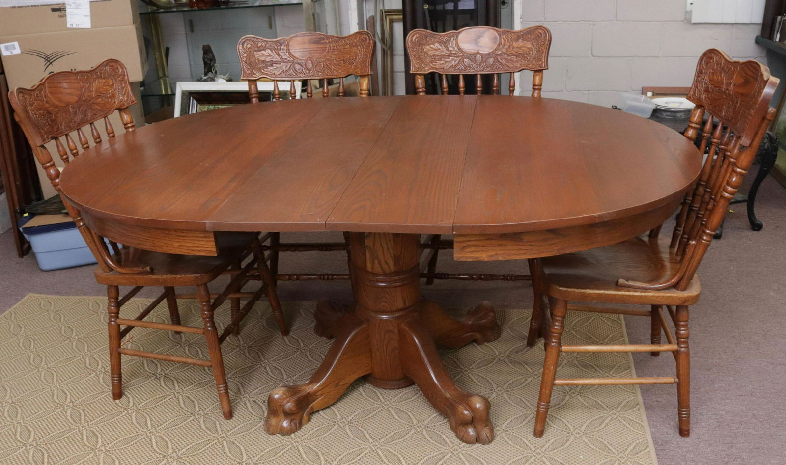 ROUND OAK TABLE WITH 4 PRESSED BACK CHAIRS - Jun 08, 2020 | Hartzell's ...
