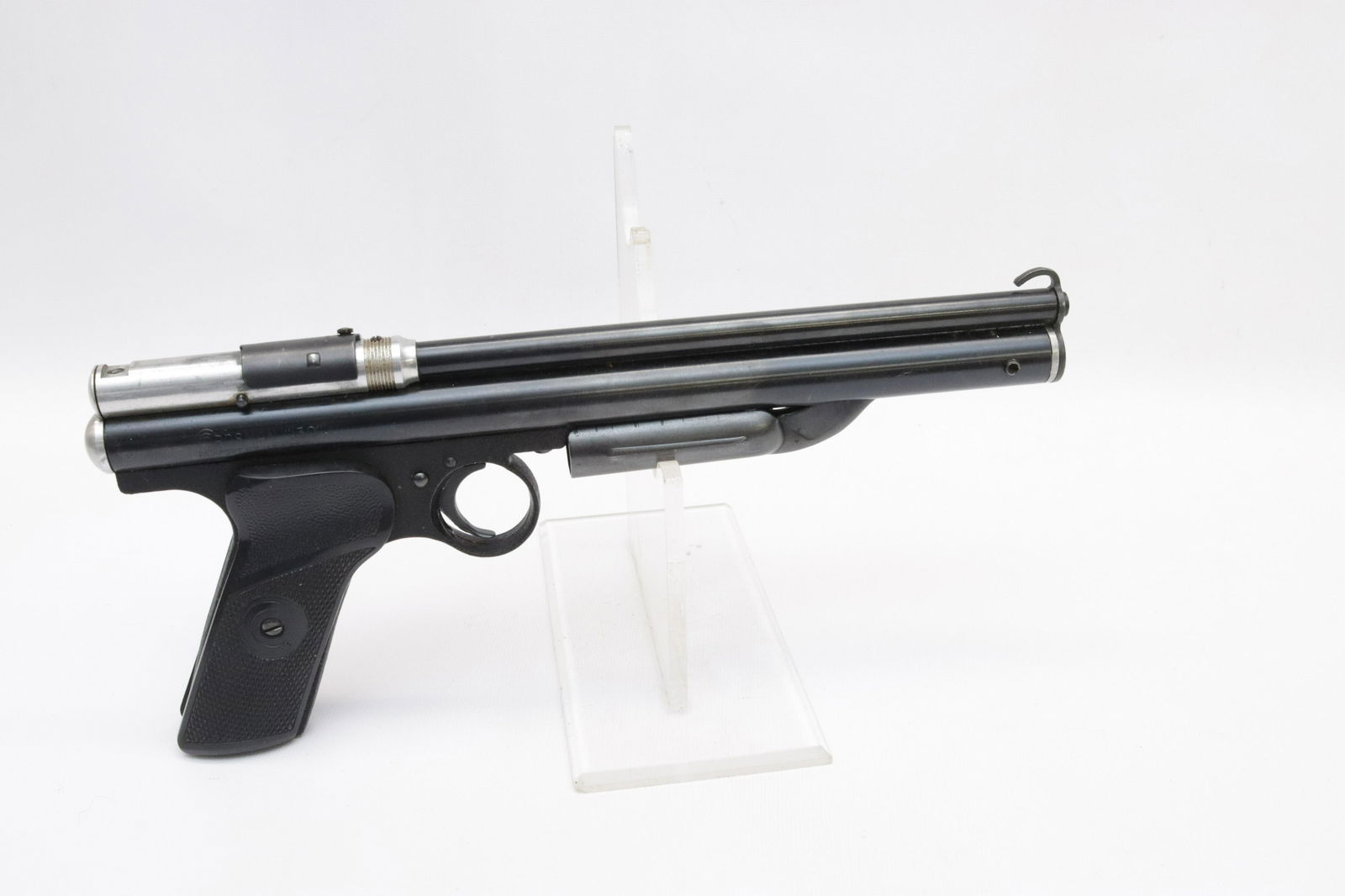 CROSMAN MODEL 130 AIR PISTOL - Jul 17, 2020 | Hartzell's Auction ...