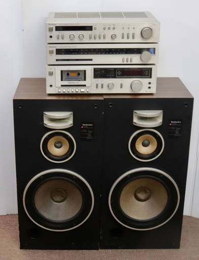 Vintage Technics Stereo System