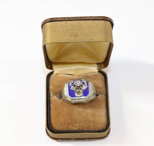 10k White Gold Elks Ring